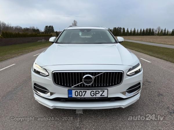 White Volvo V90 2016 in Tallinn, with an engine capacity of 2.00 L and mileage of 253 thousand km for 17990 €, photo 9 on AUTOMOTO.COM.LV