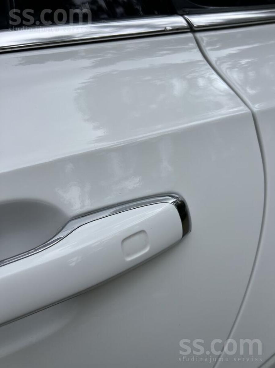 White Volvo V90 2016 in Riga, with an engine capacity of 2.00 L and mileage of 371 thousand km for 16000 €, photo 14 on AUTOMOTO.COM.LV