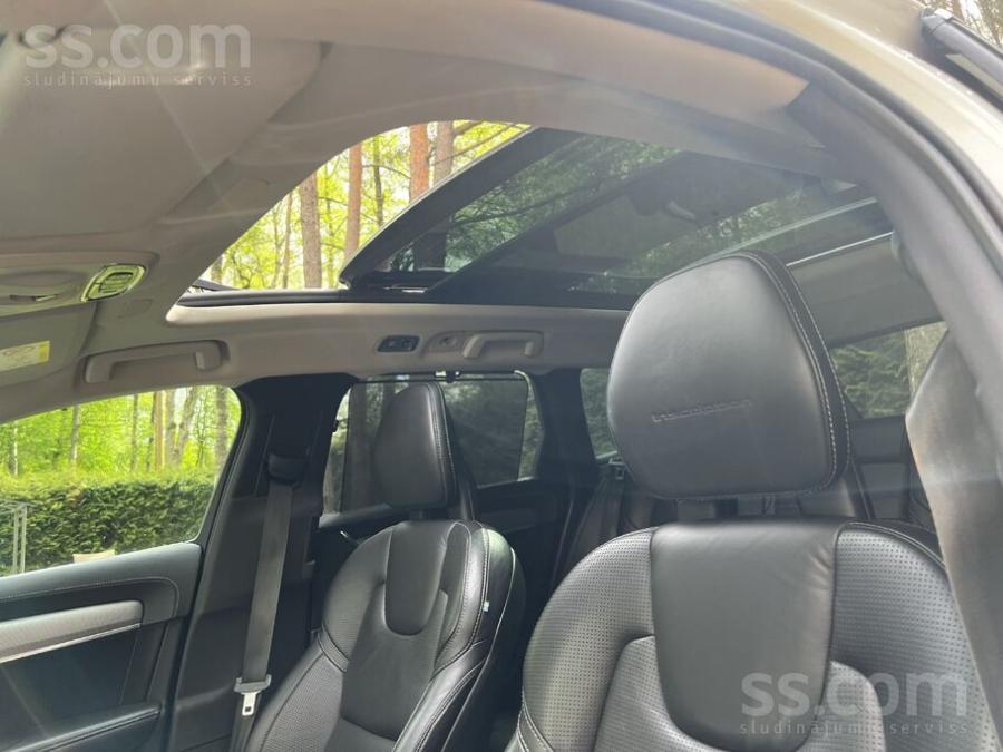 White Volvo V90 2016 in Riga, with an engine capacity of 2.00 L and mileage of 371 thousand km for 16000 €, photo 15 on AUTOMOTO.COM.LV