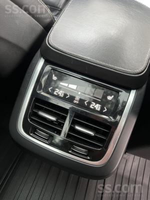 White Volvo V90 2016 in Riga, with an engine capacity of 2.00 L and mileage of 371 thousand km for 16000 €, photo 19 on AUTOMOTO.COM.LV