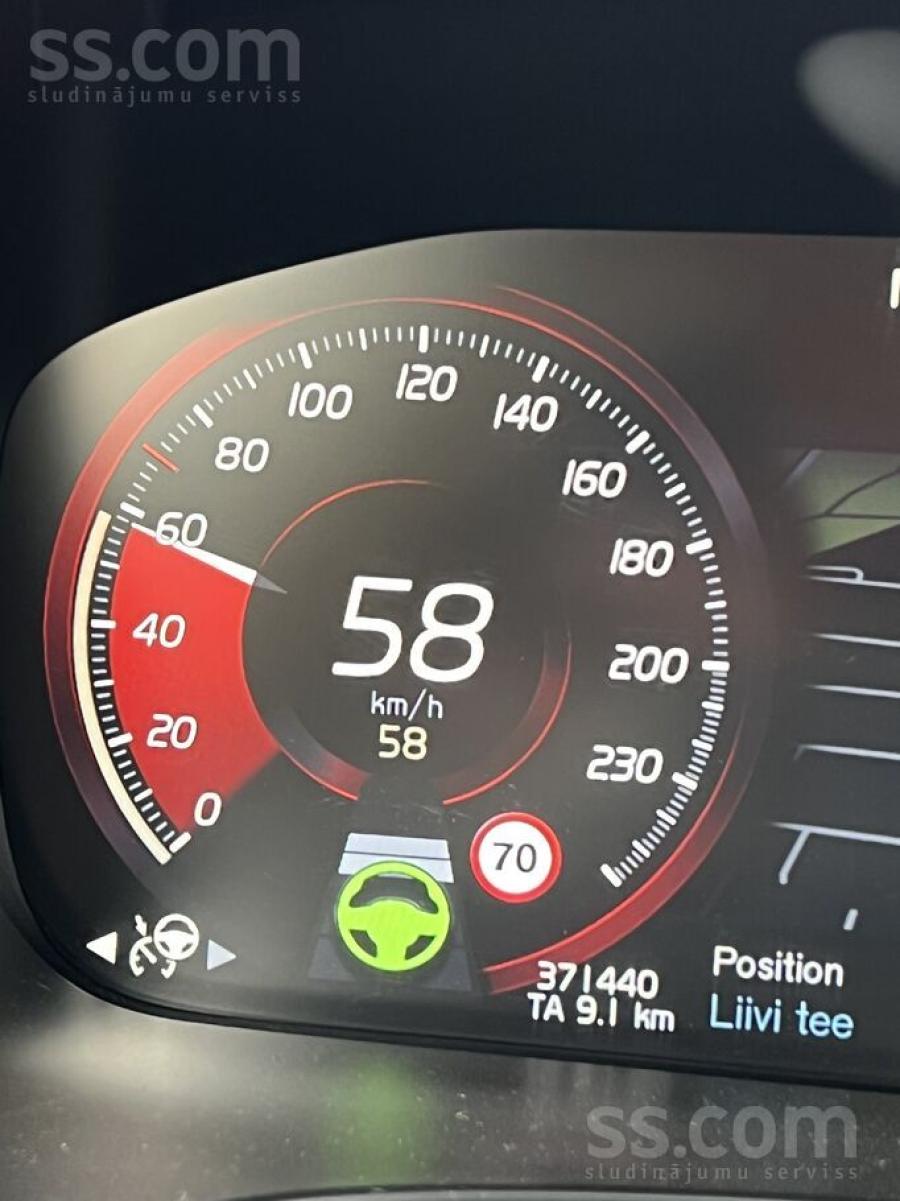 White Volvo V90 2016 in Riga, with an engine capacity of 2.00 L and mileage of 371 thousand km for 16000 €, photo 23 on AUTOMOTO.COM.LV
