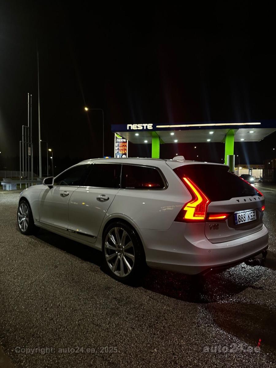 Balts Volvo V90 2017 Tallina, ar dzinēja tilpumu 2.00 L un nobraukumu 119 tūkst. km par 26500 €, foto 5 vietnē AUTOMOTO.COM.LV