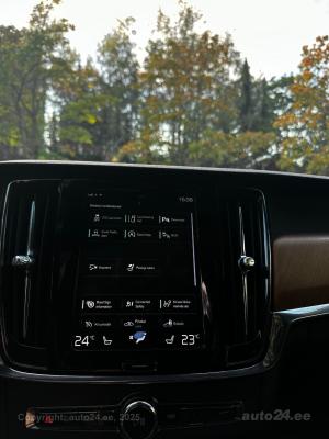 Balts Volvo V90 2017 Tallina, ar dzinēja tilpumu 2.00 L un nobraukumu 119 tūkst. km par 26500 €, foto 10 vietnē AUTOMOTO.COM.LV