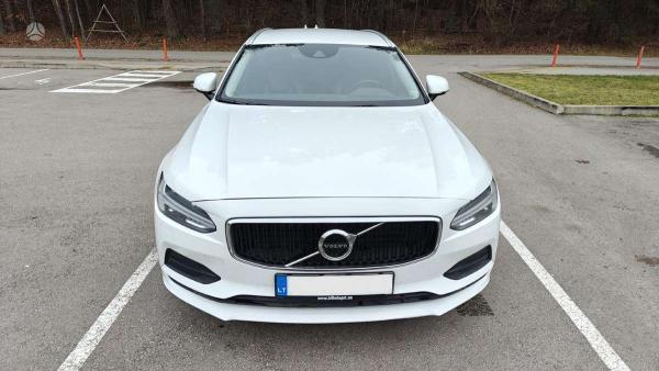 White Volvo V90 2017 in Prienai, with an engine capacity of 1.97 L and mileage of 613 thousand km for 9999 €, photo 7 on AUTOMOTO.COM.LV