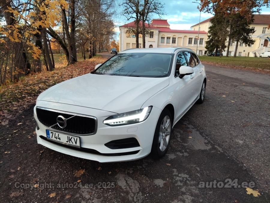 White Volvo V90 2017 in Haapsalu, with an engine capacity of 2.00 L and mileage of 359 thousand km for 12500 €, photo 1 on AUTOMOTO.COM.LV
