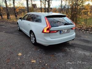 White Volvo V90 2017 in Haapsalu, with an engine capacity of 2.00 L and mileage of 359 thousand km for 12500 €, photo 5 on AUTOMOTO.COM.LV