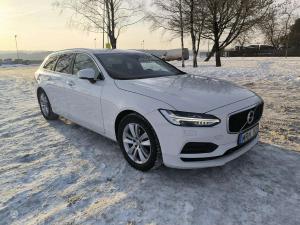 White Volvo V90 2017 in Kaunas, with an engine capacity of 1.97 L and mileage of 302 thousand km for 13750 €, photo 3 on AUTOMOTO.COM.LV