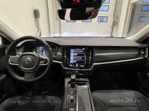 Balts Volvo V90 2017 Tallina, ar dzinēja tilpumu 2.00 L un nobraukumu 234 tūkst. km par 14900 €, foto 8 vietnē AUTOMOTO.COM.LV