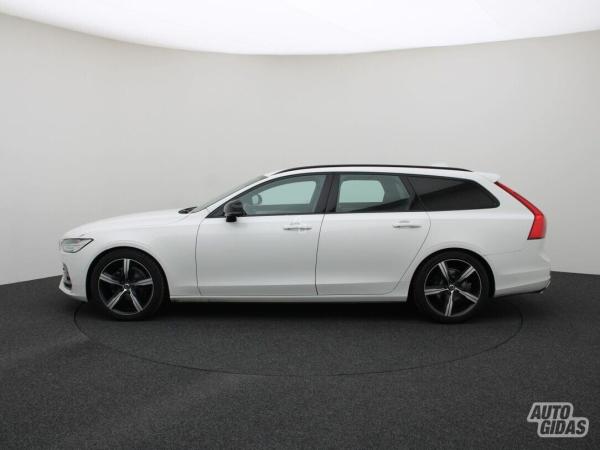 White Volvo V90 2017 in Vilnius, with an engine capacity of 2.00 L and mileage of 243 thousand km for 16999 €, photo 6 on AUTOMOTO.COM.LV