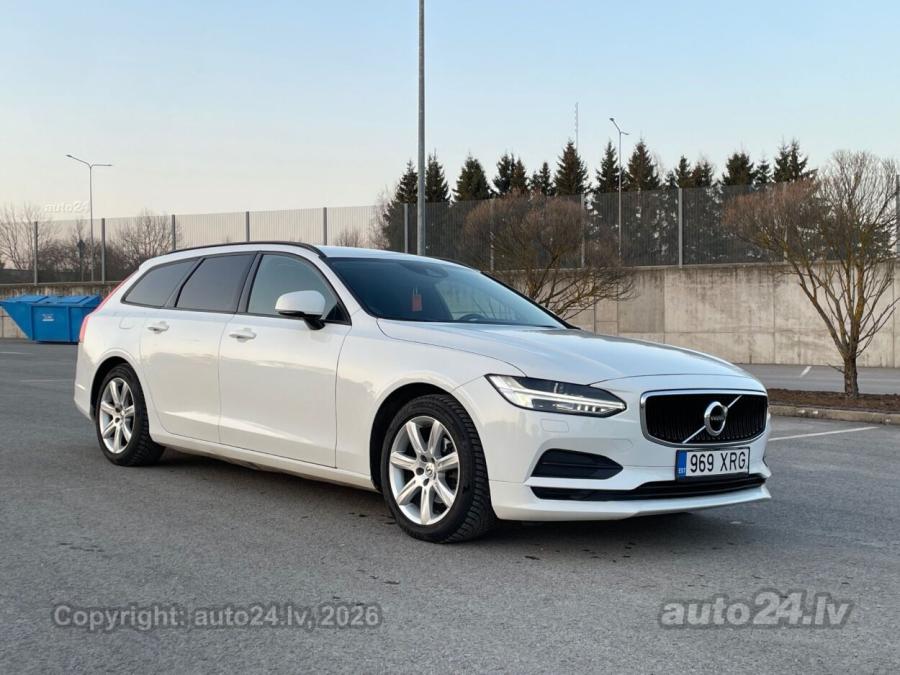 White Volvo V90 2017 in Tartu, with an engine capacity of 2.00 L and mileage of 251 thousand km for 15000 €, photo 1 on AUTOMOTO.COM.LV