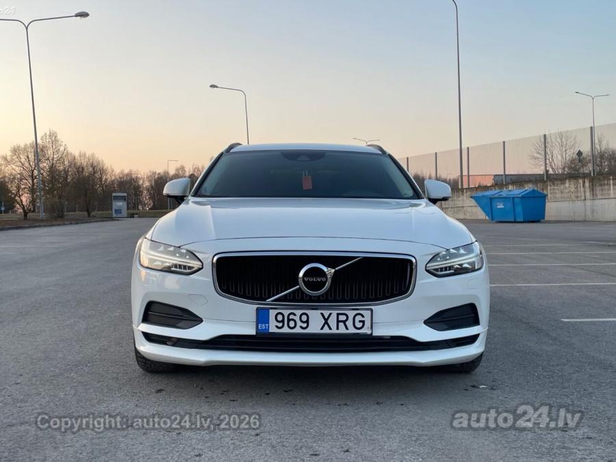 White Volvo V90 2017 in Tartu, with an engine capacity of 2.00 L and mileage of 251 thousand km for 15000 €, photo 2 on AUTOMOTO.COM.LV