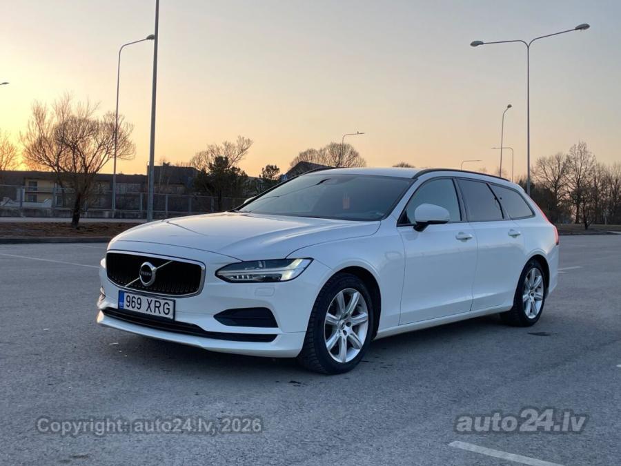 White Volvo V90 2017 in Tartu, with an engine capacity of 2.00 L and mileage of 251 thousand km for 15000 €, photo 3 on AUTOMOTO.COM.LV
