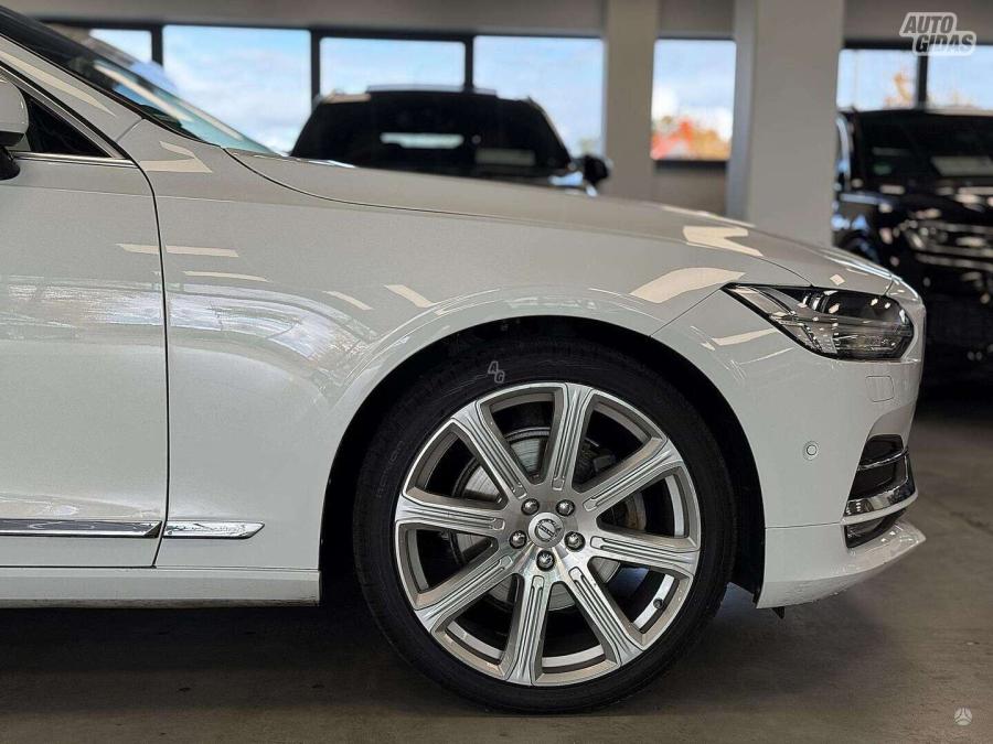Balts Volvo V90 2017 Klaipėda, ar dzinēja tilpumu 2.00 L un nobraukumu 302 tūkst. km par 16950 €, foto 32 vietnē AUTOMOTO.COM.LV