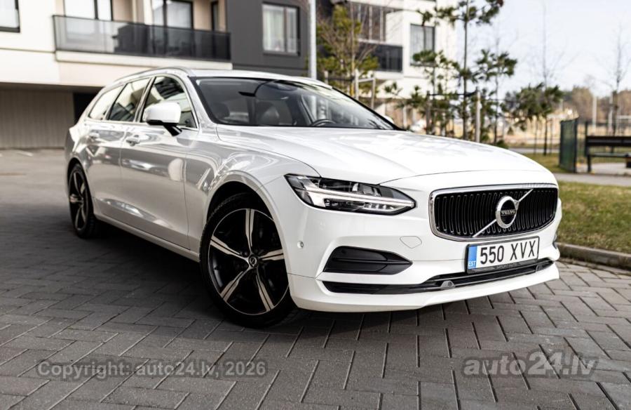 White Volvo V90 2017 in Tallinn, with an engine capacity of 2.00 L and mileage of 230 thousand km for 15990 €, photo 2 on AUTOMOTO.COM.LV