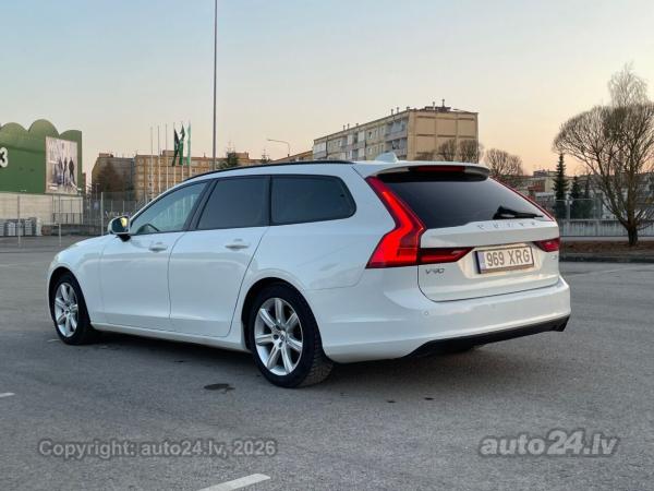 Balts Volvo V90 2017 Tartu, ar dzinēja tilpumu 2.00 L un nobraukumu 251 tūkst. km par 15000 €, foto 4 vietnē AUTOMOTO.COM.LV