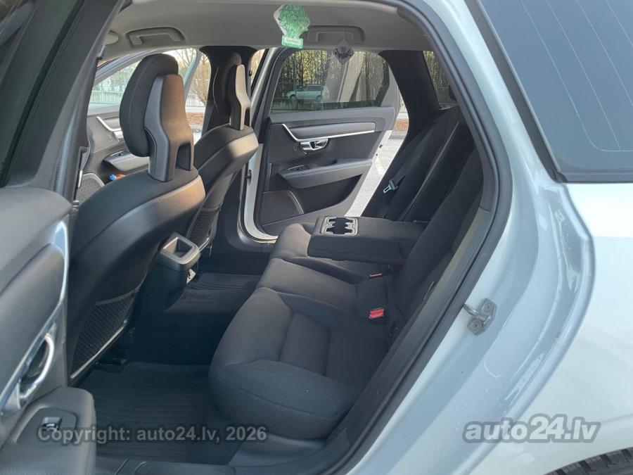 Balts Volvo V90 2017 Tartu, ar dzinēja tilpumu 2.00 L un nobraukumu 251 tūkst. km par 13900 €, foto 15 vietnē AUTOMOTO.COM.LV