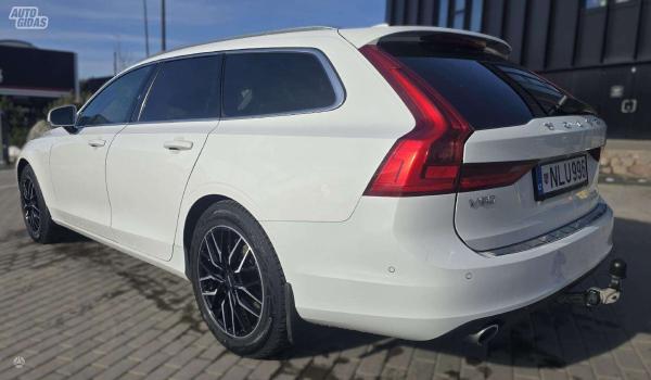 Balts Volvo V90 2017 Viļņa, ar dzinēja tilpumu 2.00 L un nobraukumu 223 tūkst. km par 15800 €, foto 4 vietnē AUTOMOTO.COM.LV