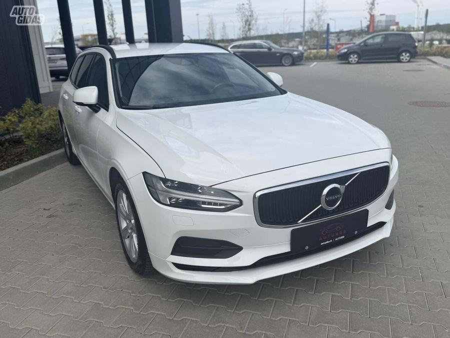 White Volvo V90 2017 in Vilnius, with an engine capacity of 2.00 L and mileage of 260 thousand km for 14700 €, photo 5 on AUTOMOTO.COM.LV