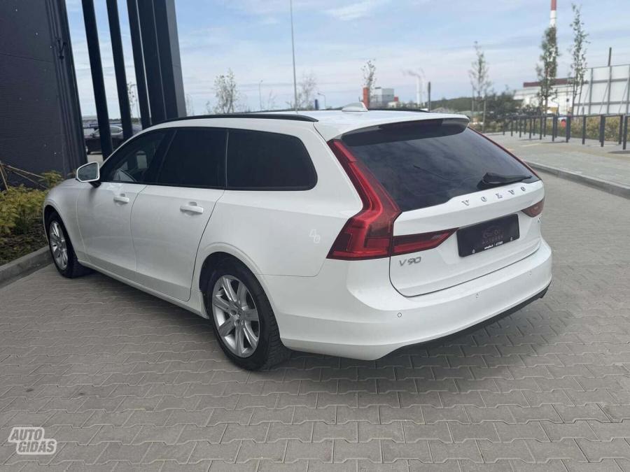 White Volvo V90 2017 in Vilnius, with an engine capacity of 2.00 L and mileage of 260 thousand km for 14700 €, photo 7 on AUTOMOTO.COM.LV