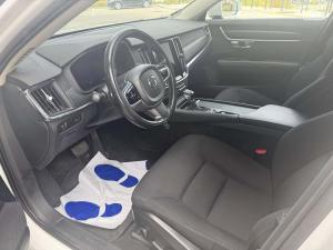 White Volvo V90 2017 in Vilnius, with an engine capacity of 2.00 L and mileage of 260 thousand km for 14700 €, photo 15 on AUTOMOTO.COM.LV