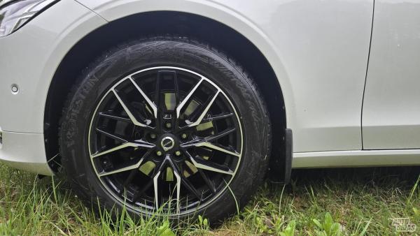 Balts Volvo V90 2017 Viļņa, ar dzinēja tilpumu 2.00 L un nobraukumu 223 tūkst. km par 15470 €, foto 9 vietnē AUTOMOTO.COM.LV