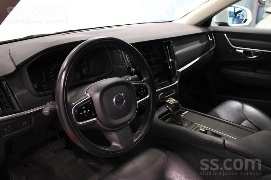 Balts Volvo V90 2017 Rīga, ar dzinēja tilpumu 2.00 L un nobraukumu 198 tūkst. km par 14950 €, foto 16 vietnē AUTOMOTO.COM.LV