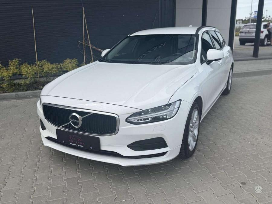 White Volvo V90 2017 in Vilnius, with an engine capacity of 2.00 L and mileage of 259 thousand km for 11999 €, photo 3 on AUTOMOTO.COM.LV