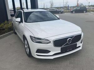 White Volvo V90 2017 in Vilnius, with an engine capacity of 2.00 L and mileage of 259 thousand km for 11999 €, photo 5 on AUTOMOTO.COM.LV