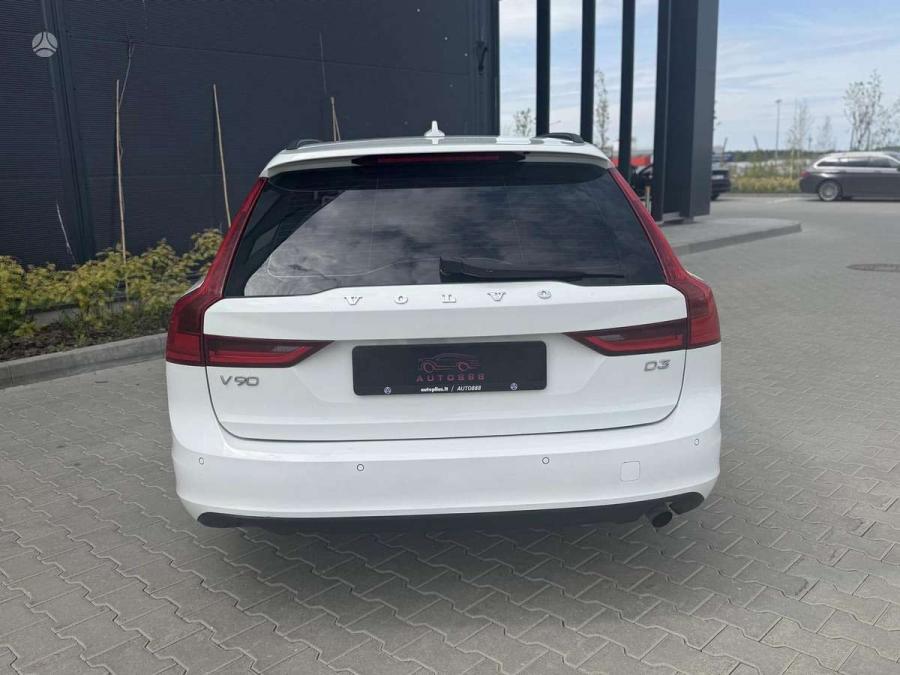 White Volvo V90 2017 in Vilnius, with an engine capacity of 2.00 L and mileage of 259 thousand km for 11999 €, photo 9 on AUTOMOTO.COM.LV