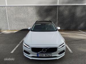 Balts Volvo V90 2017 Pērnava, ar dzinēja tilpumu 2.00 L un nobraukumu 259 tūkst. km par 19500 €, foto  vietnē AUTOMOTO.COM.LV