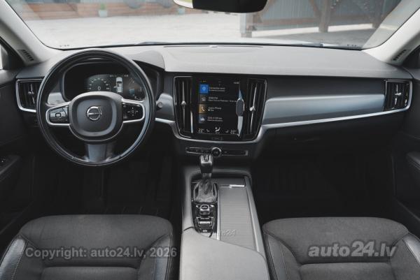 White Volvo V90 2017 in Tallinn, with an engine capacity of 2.00 L and mileage of 326 thousand km for 14500 €, photo 5 on AUTOMOTO.COM.LV
