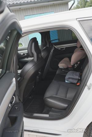 White Volvo V90 2017 in Tallinn, with an engine capacity of 2.00 L and mileage of 326 thousand km for 14500 €, photo 7 on AUTOMOTO.COM.LV