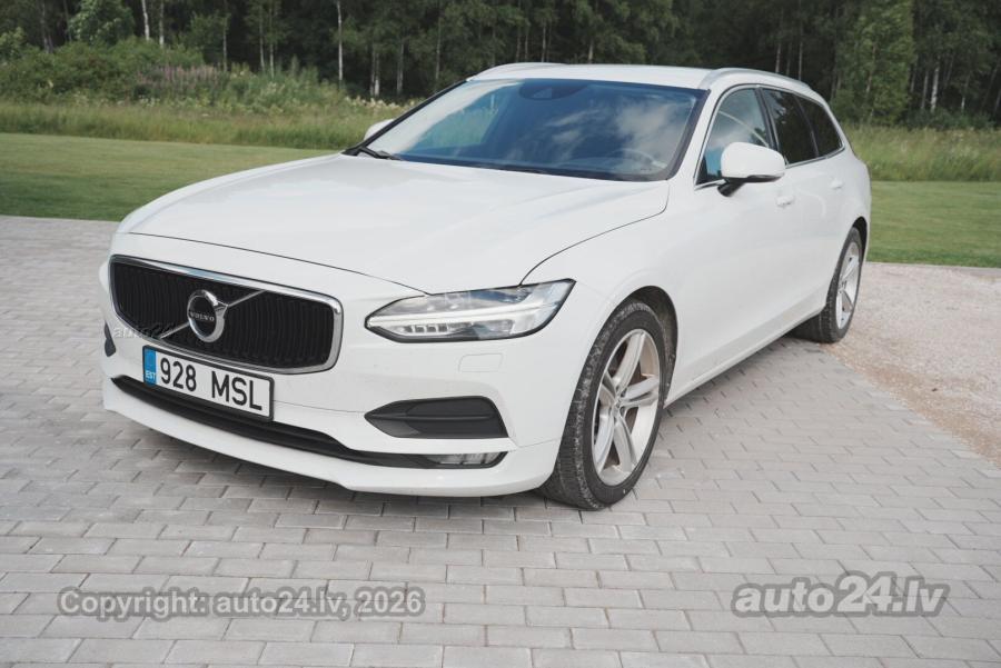 White Volvo V90 2017 in Tallinn, with an engine capacity of 2.00 L and mileage of 326 thousand km for 14500 €, photo 8 on AUTOMOTO.COM.LV