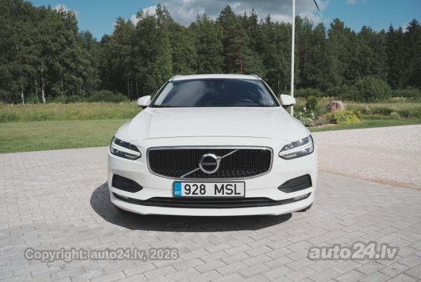 White Volvo V90 2017 in Tallinn, with an engine capacity of 2.00 L and mileage of 326 thousand km for 14500 €, photo 8 on AUTOMOTO.COM.LV