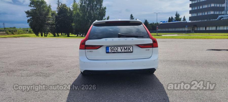White Volvo V90 2017 in Tallinn, with an engine capacity of 2.00 L and mileage of 247 thousand km for 19900 €, photo 7 on AUTOMOTO.COM.LV