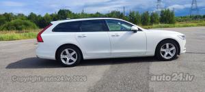 White Volvo V90 2017 in Tallinn, with an engine capacity of 2.00 L and mileage of 247 thousand km for 19900 €, photo 9 on AUTOMOTO.COM.LV