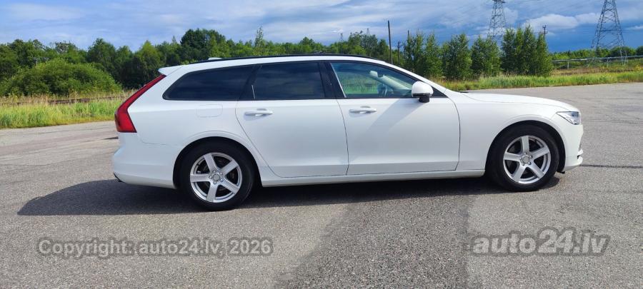 White Volvo V90 2017 in Tallinn, with an engine capacity of 2.00 L and mileage of 247 thousand km for 19900 €, photo 9 on AUTOMOTO.COM.LV