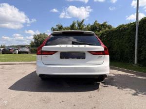 White Volvo V90 2017 in Vilnius, with an engine capacity of 2.00 L and mileage of 260 thousand km for 13400 €, photo 7 on AUTOMOTO.COM.LV
