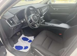 White Volvo V90 2017 in Vilnius, with an engine capacity of 2.00 L and mileage of 260 thousand km for 13400 €, photo 9 on AUTOMOTO.COM.LV
