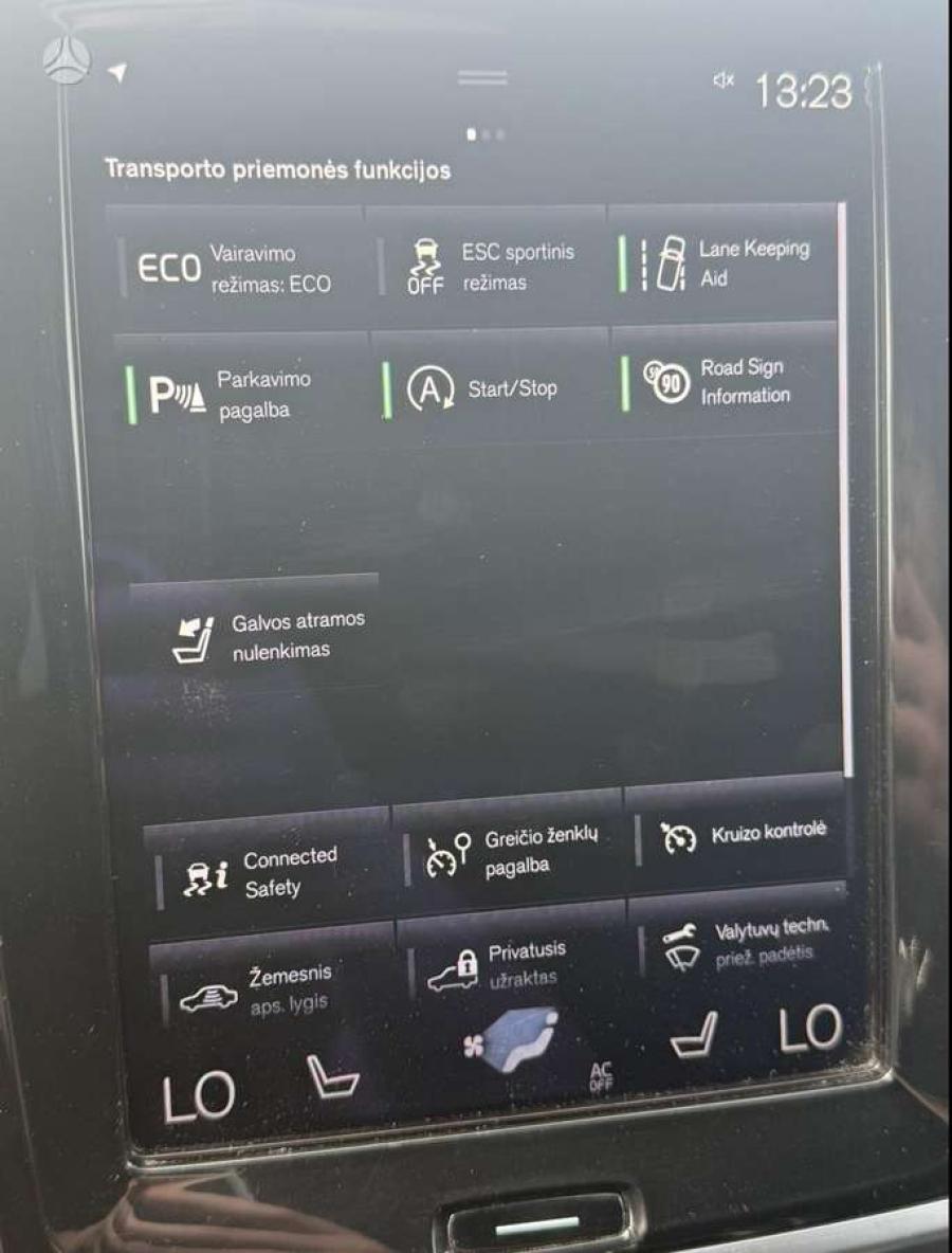 White Volvo V90 2017 in Vilnius, with an engine capacity of 2.00 L and mileage of 260 thousand km for 13400 €, photo 17 on AUTOMOTO.COM.LV