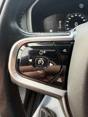 White Volvo V90 2017 in Vilnius, with an engine capacity of 2.00 L and mileage of 260 thousand km for 13400 €, photo 22 on AUTOMOTO.COM.LV