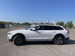 Balts Volvo V90 2017 Panevēža, ar dzinēja tilpumu 1.97 L un nobraukumu 348 tūkst. km par 14999 €, foto 7 vietnē AUTOMOTO.COM.LV