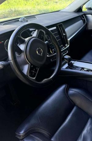 Balts Volvo V90 2017 Panevēža, ar dzinēja tilpumu 1.97 L un nobraukumu 348 tūkst. km par 14999 €, foto 9 vietnē AUTOMOTO.COM.LV