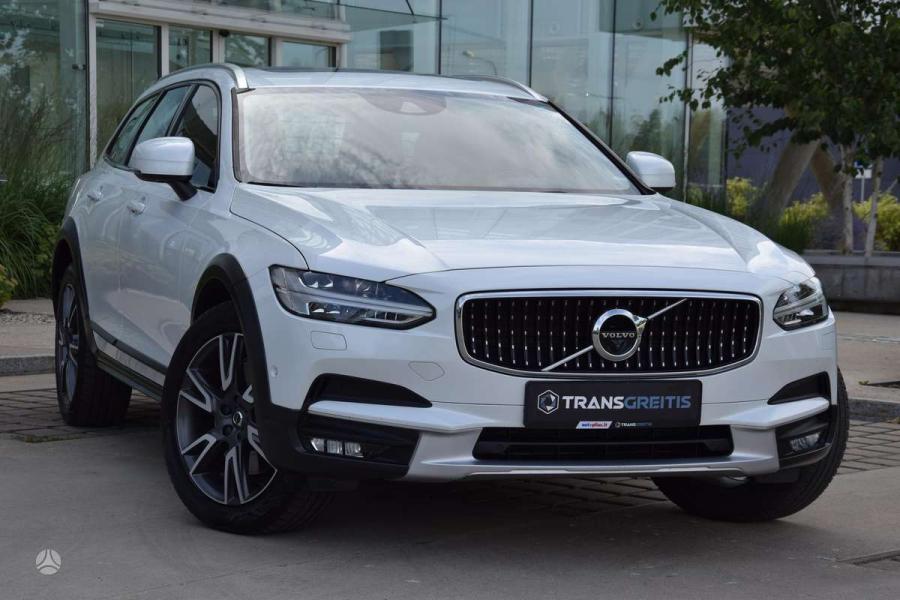 White Volvo V90 2017 in Vilnius, with an engine capacity of 1.97 L and mileage of 273 thousand km for 18250 €, photo 5 on AUTOMOTO.COM.LV