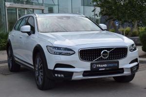 White Volvo V90 2017 in Vilnius, with an engine capacity of 1.97 L and mileage of 273 thousand km for 18250 €, photo 7 on AUTOMOTO.COM.LV