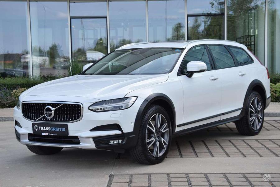 White Volvo V90 2017 in Vilnius, with an engine capacity of 1.97 L and mileage of 273 thousand km for 18250 €, photo 14 on AUTOMOTO.COM.LV