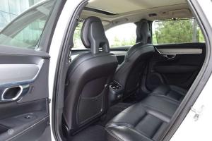 White Volvo V90 2017 in Vilnius, with an engine capacity of 1.97 L and mileage of 273 thousand km for 18250 €, photo 26 on AUTOMOTO.COM.LV