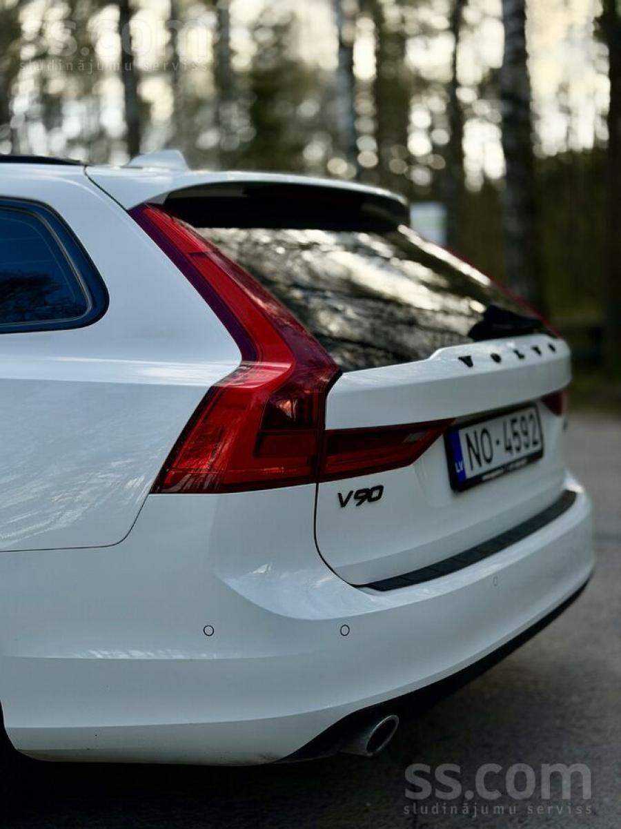 Balts Volvo V90 2017 Jelgava, ar dzinēja tilpumu 2.00 L un nobraukumu 312 tūkst. km par 14500 €, foto 10 vietnē AUTOMOTO.COM.LV