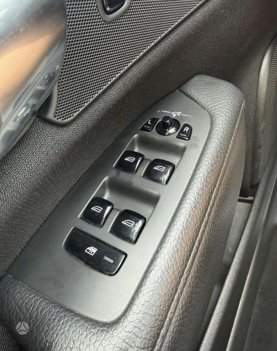 Balts Volvo V90 2017 Viļņa, ar dzinēja tilpumu 2.00 L un nobraukumu 260 tūkst. km par 11999 €, foto 13 vietnē AUTOMOTO.COM.LV