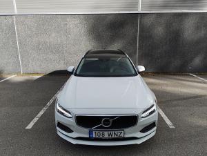 White Volvo V90 2017 in Parnu, with an engine capacity of 2.00 L and mileage of 287 thousand km for 19500 €, photo  on AUTOMOTO.COM.LV